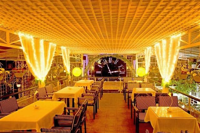 Balloon Restaurant & Cafe